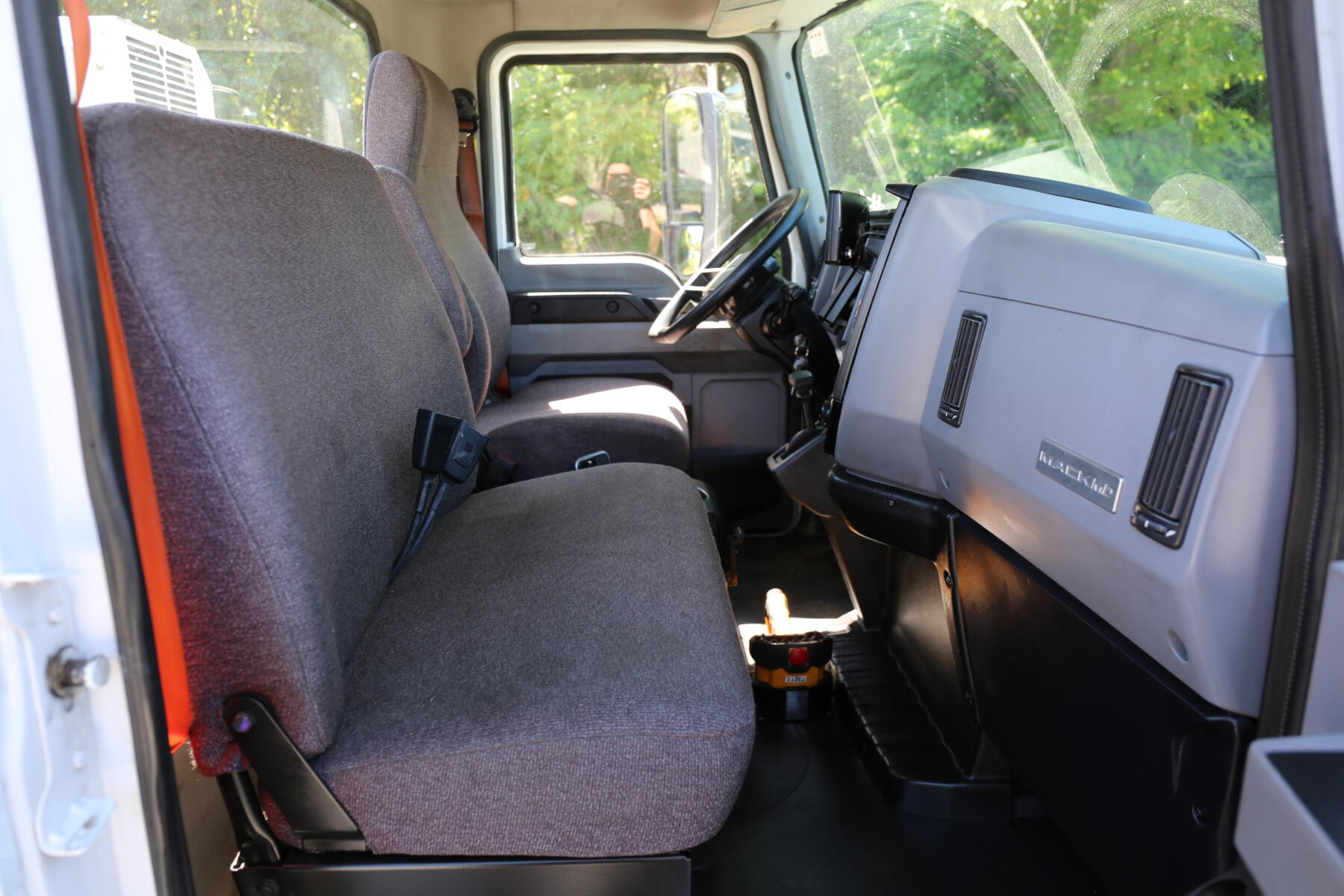 2023 Mack MD6 Service Truck, Under CDL, Cummins Diesel, 87k Miles, 3k ...