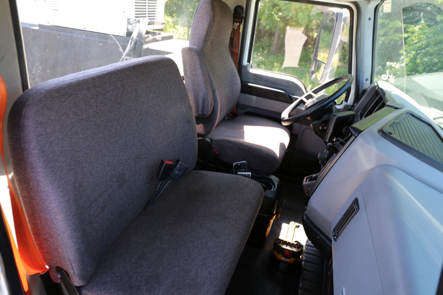 2023 Mack MD6 Service Truck, Under CDL, Cummins Diesel, 87k Miles, 3k ...